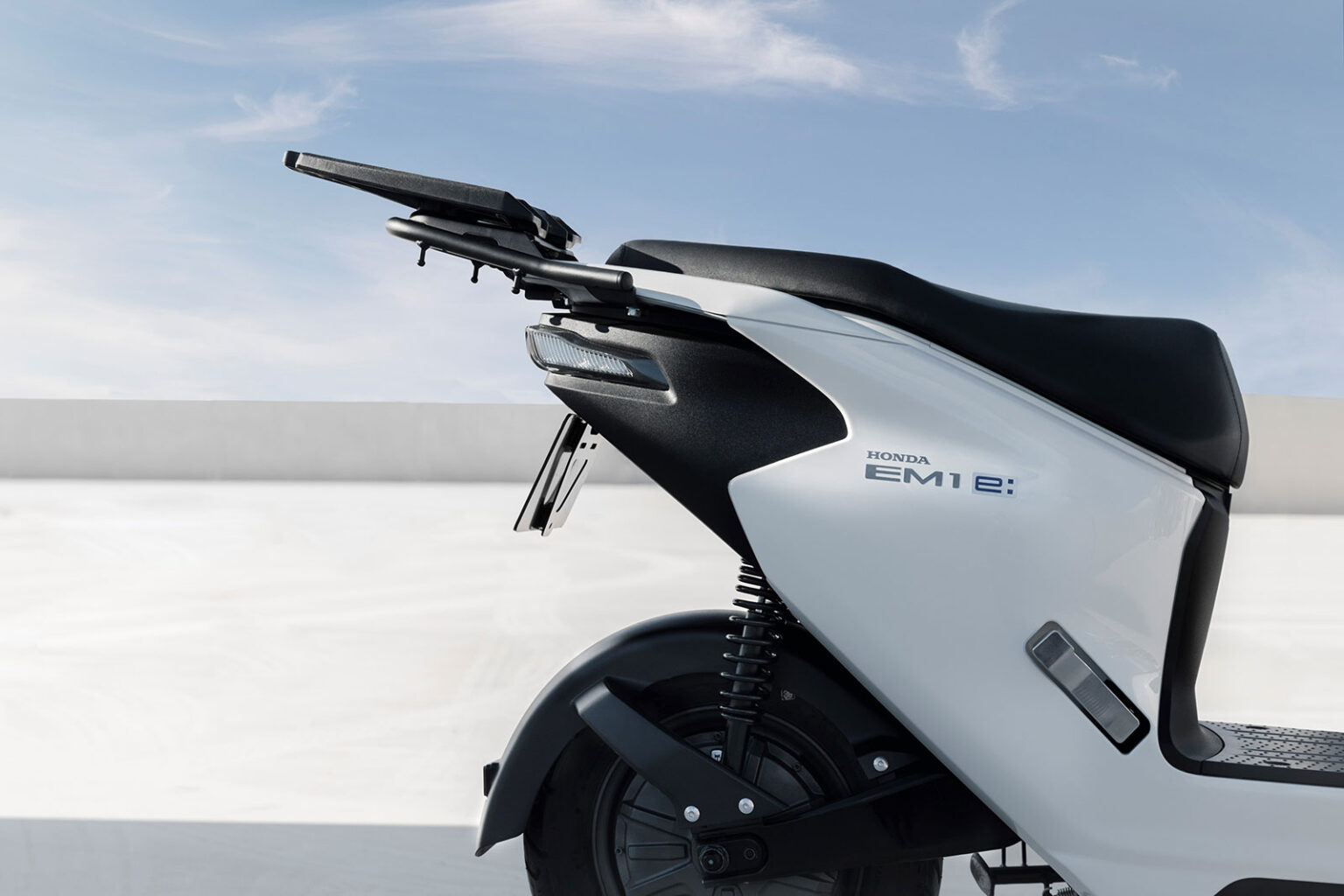 2023年モデルのホンダの電動バイクEM1 e:のスペック/装備等 - 個人的バイクまとめブログ