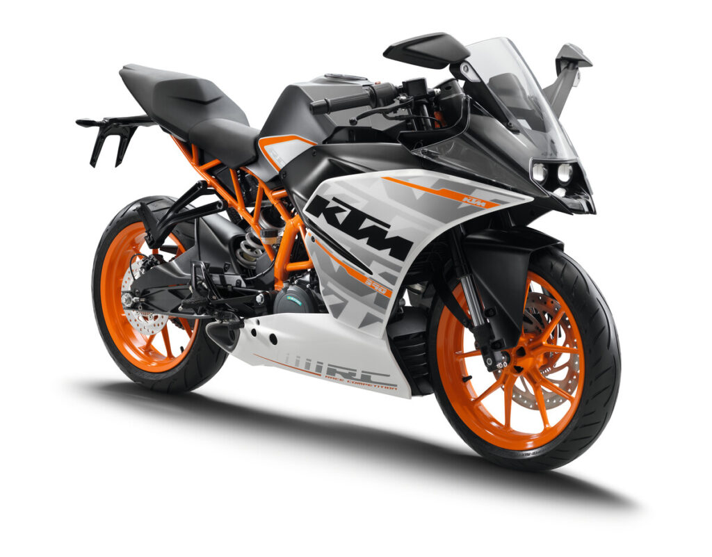 2024年モデルの新型RC390/RC125のスパイショット - 個人的バイクまとめブログ