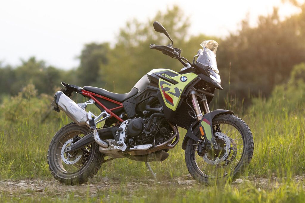 2024年モデルのF900GSのスペック/装備/価格/F850GSと比較等 - 個人的バイクまとめブログ