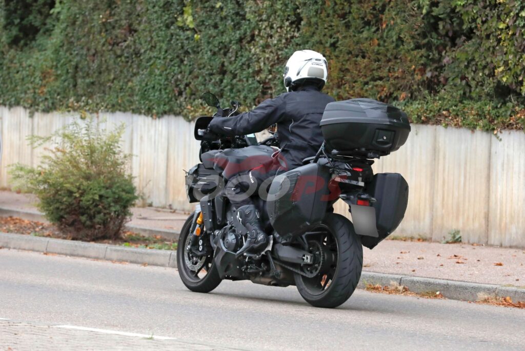 2025年モデルのTRACER9GT+(トレーサー9GT+)のスパイショット - 個人的バイクまとめブログ