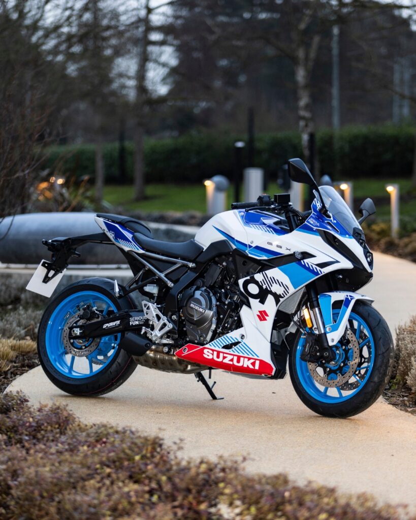 GSX-8RのグラフィックキットをスズキUKが公開 - 個人的バイクまとめブログ