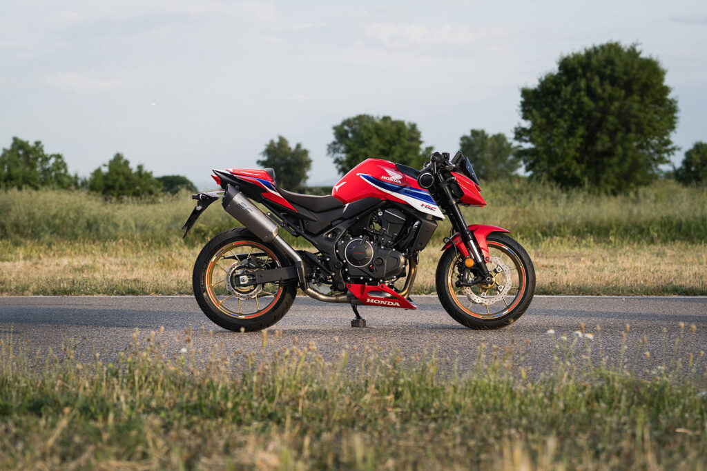 ホンダ主催CB750 Hornetカスタマイズコンテストが開催 - 個人的バイクまとめブログ